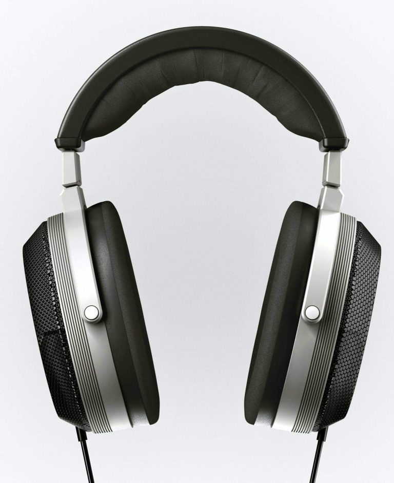Solitaire P Headphones and Head Amplifier From T+A - The Audiophile Man