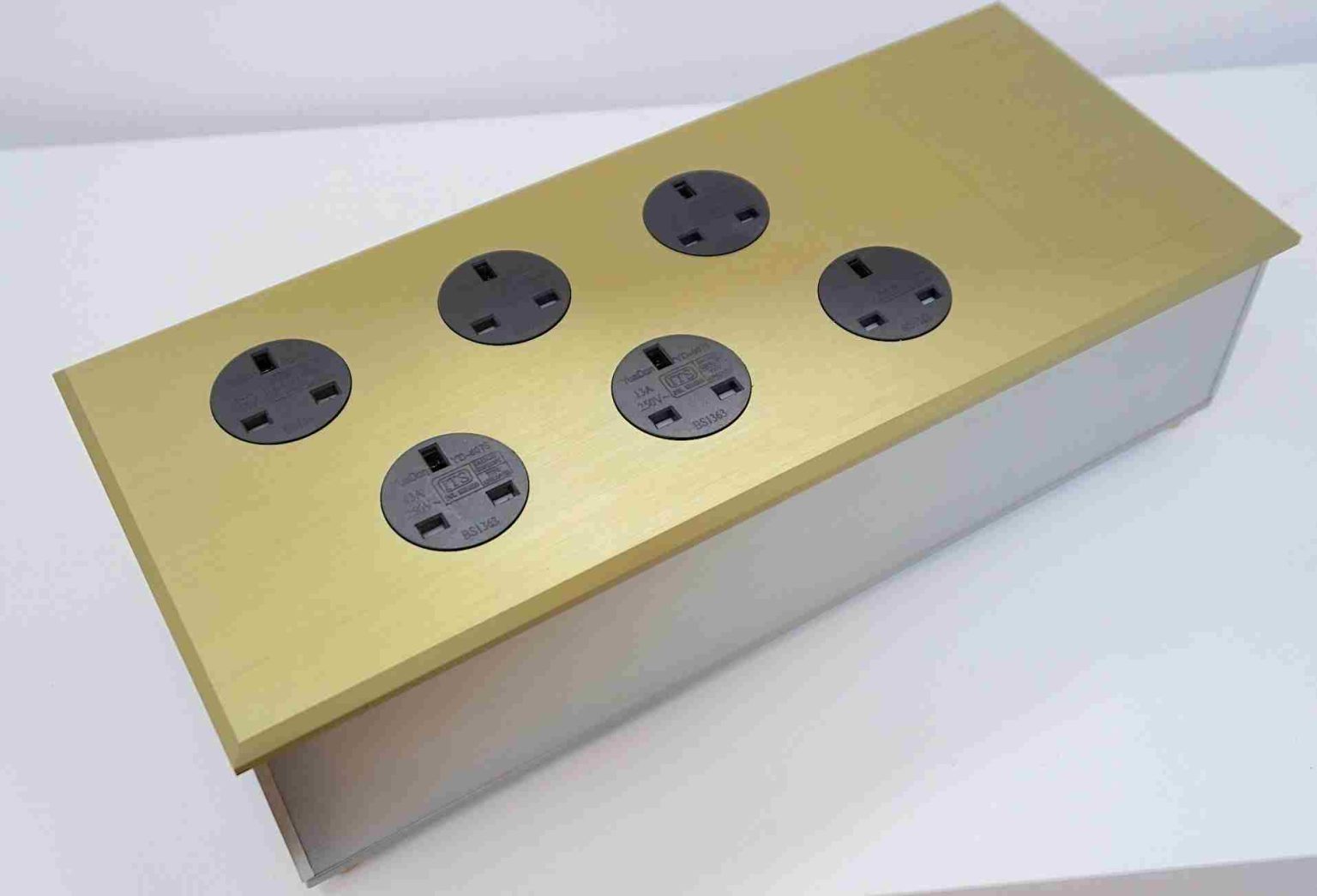 VR6 Power Block from HB Labs - The Audiophile Man