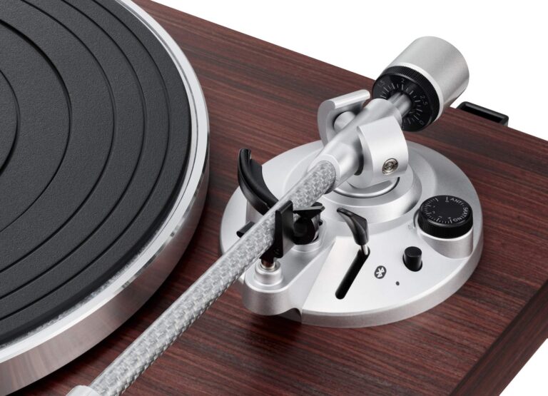 AT-LPW50BTRW TURNTABLE FROM AUDIO TECHNICA - The Audiophile Man