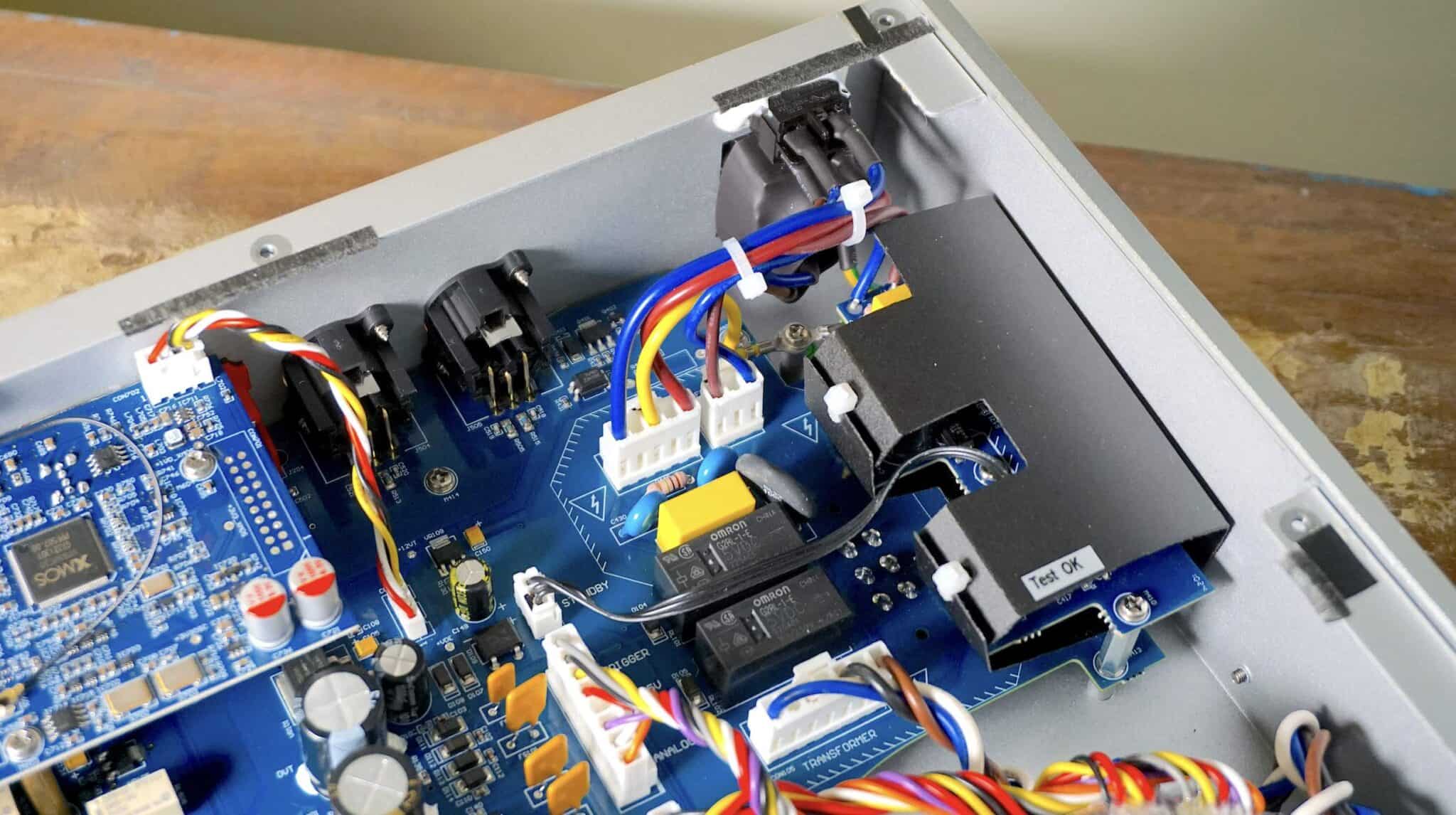 AUDIOLAB 9000Q/9000P PRE & POWER AMPS - The Audiophile Man