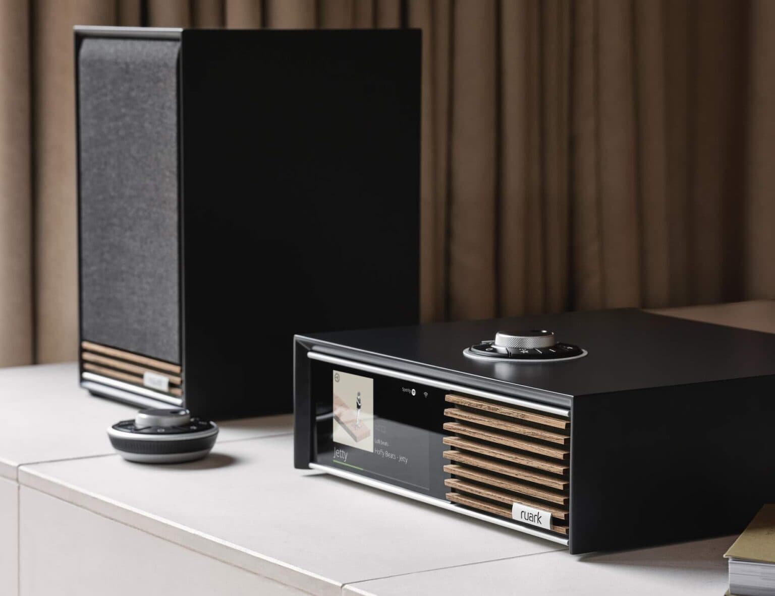 R610 MUSIC CONSOLE FROM RUARK - The Audiophile Man